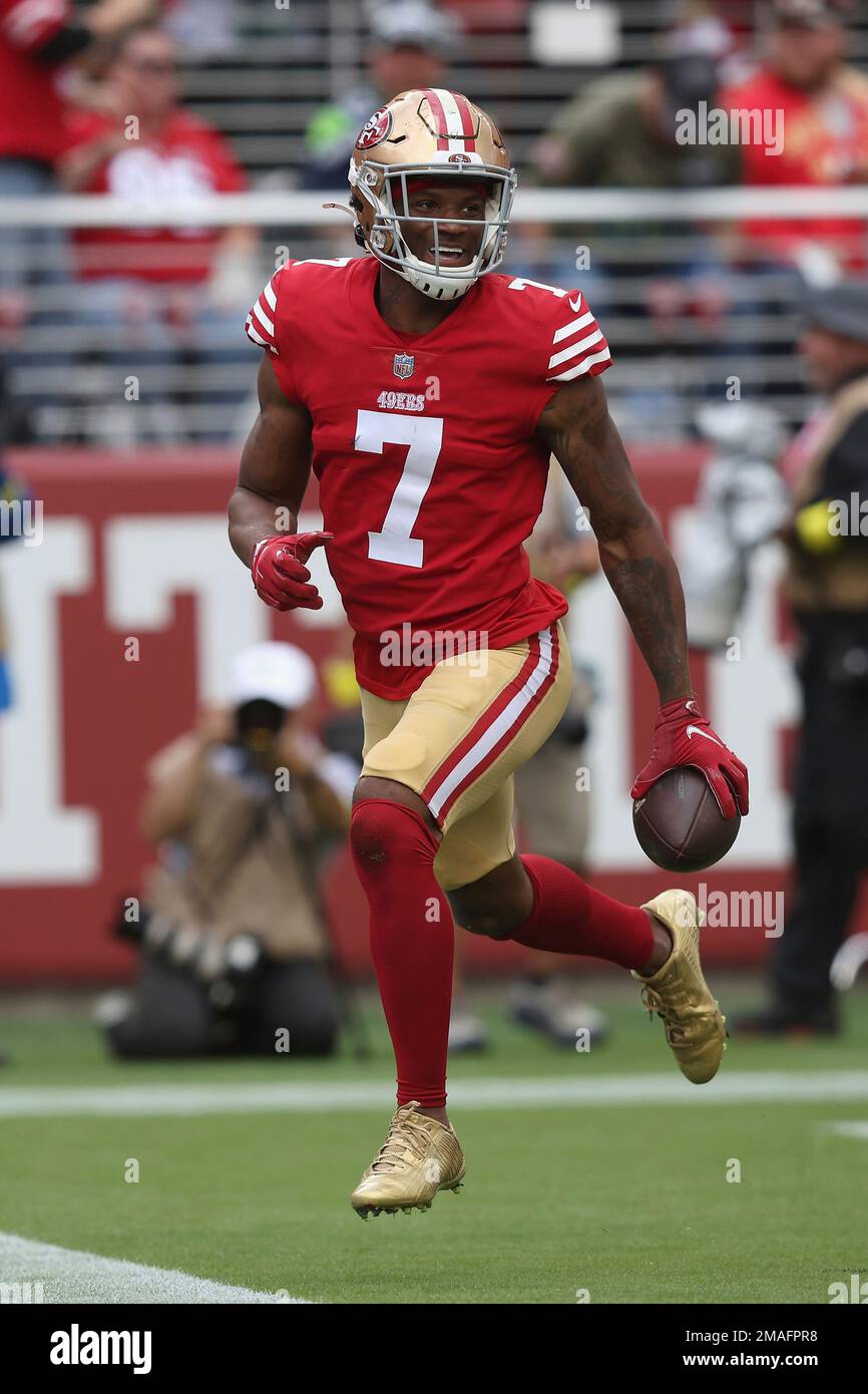 San Francisco 49ers cornerback Charvarius Ward (7) celebrates after ...