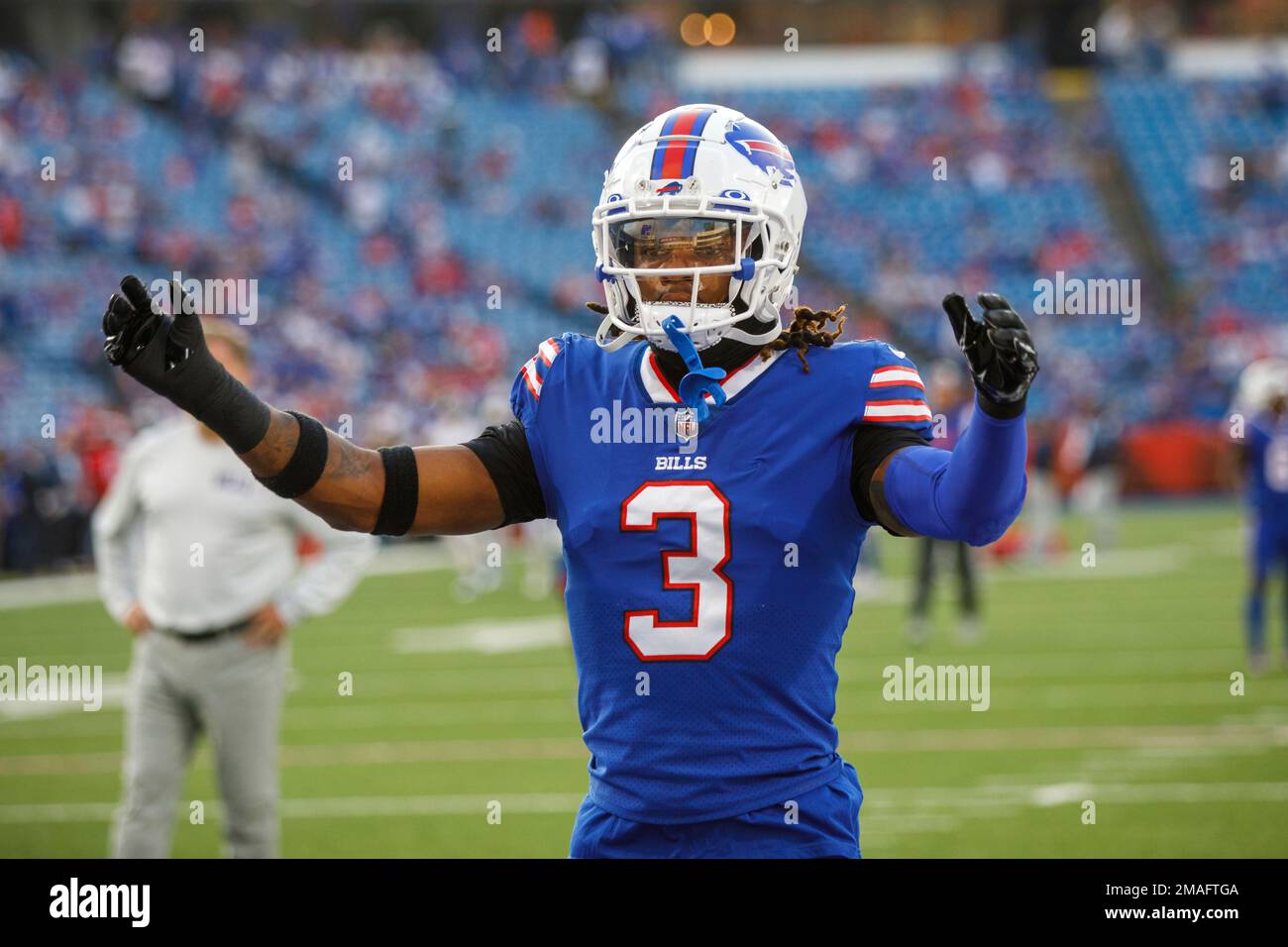 Buffalo Bills safety Damar Hamlin (3) warms up before an NFL football ...