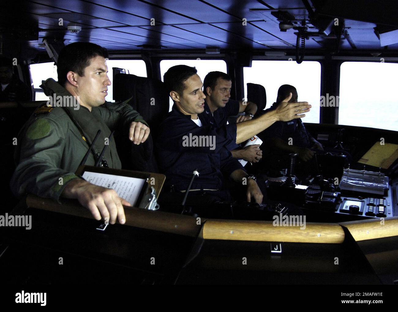 060725-N-7981E-369. [Complete] Scene Caption: 060725-N-7981E-369 (Jul ...