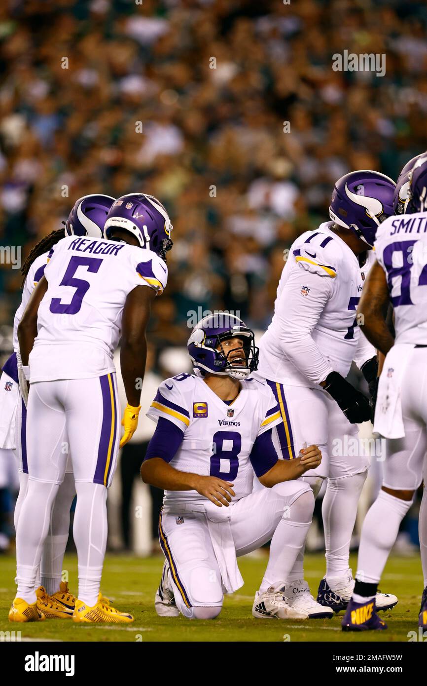Minnesota Vikings quarterback Kirk Cousins (8) calls a play in the ...