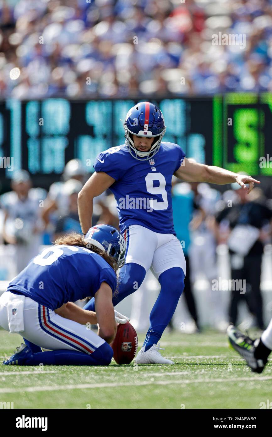 New York Giants place kicker Graham Gano (9) kicks a field goal against ...