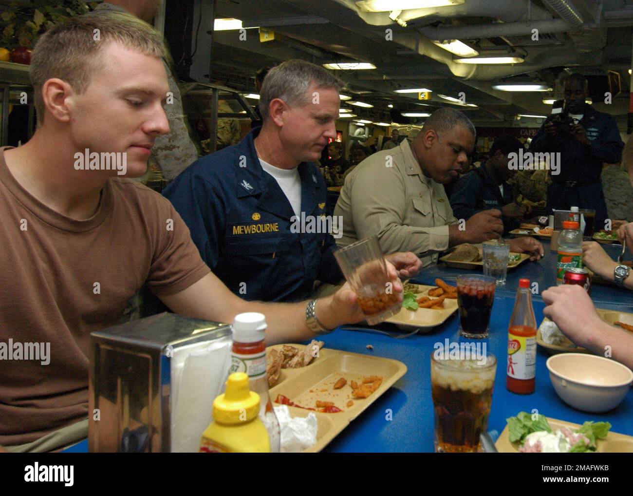 Uss nashville lpd 13 hi-res stock photography and images - Alamy