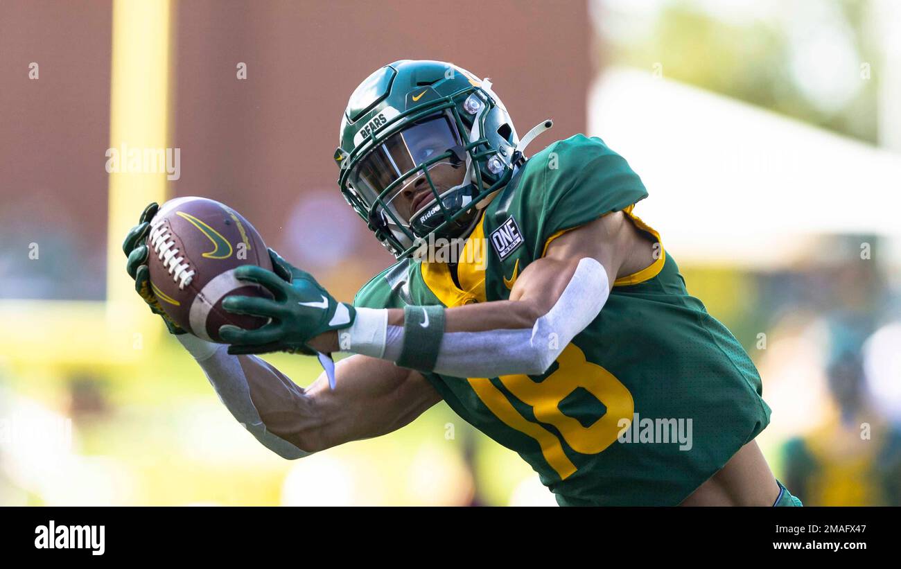Baylor wide receiver Jordan Nabors (18) is seen during warmups before ...