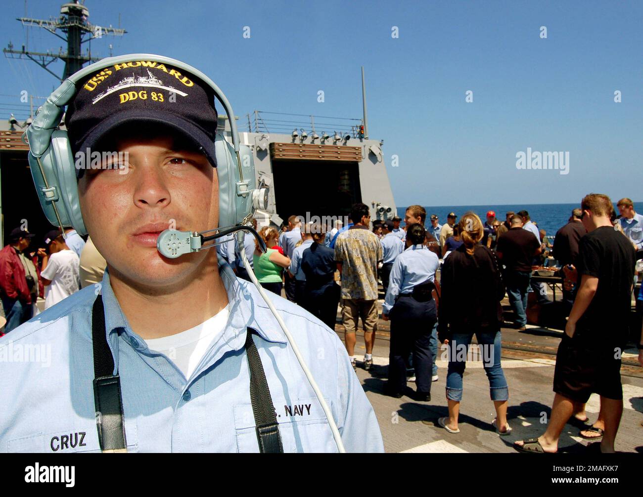 Uss howard ddg 83 hi-res stock photography and images - Alamy