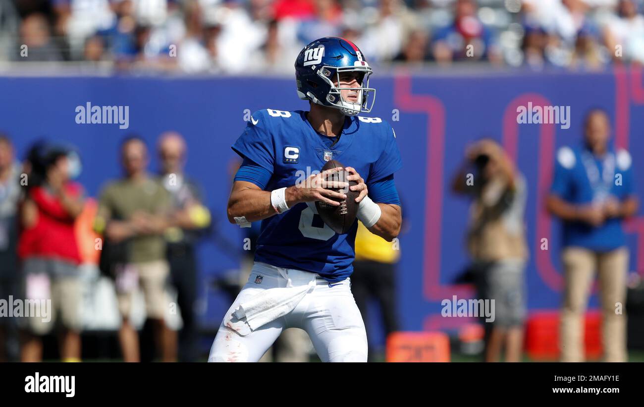New York Giants quarterback Daniel Jones during the second half an NFL ...