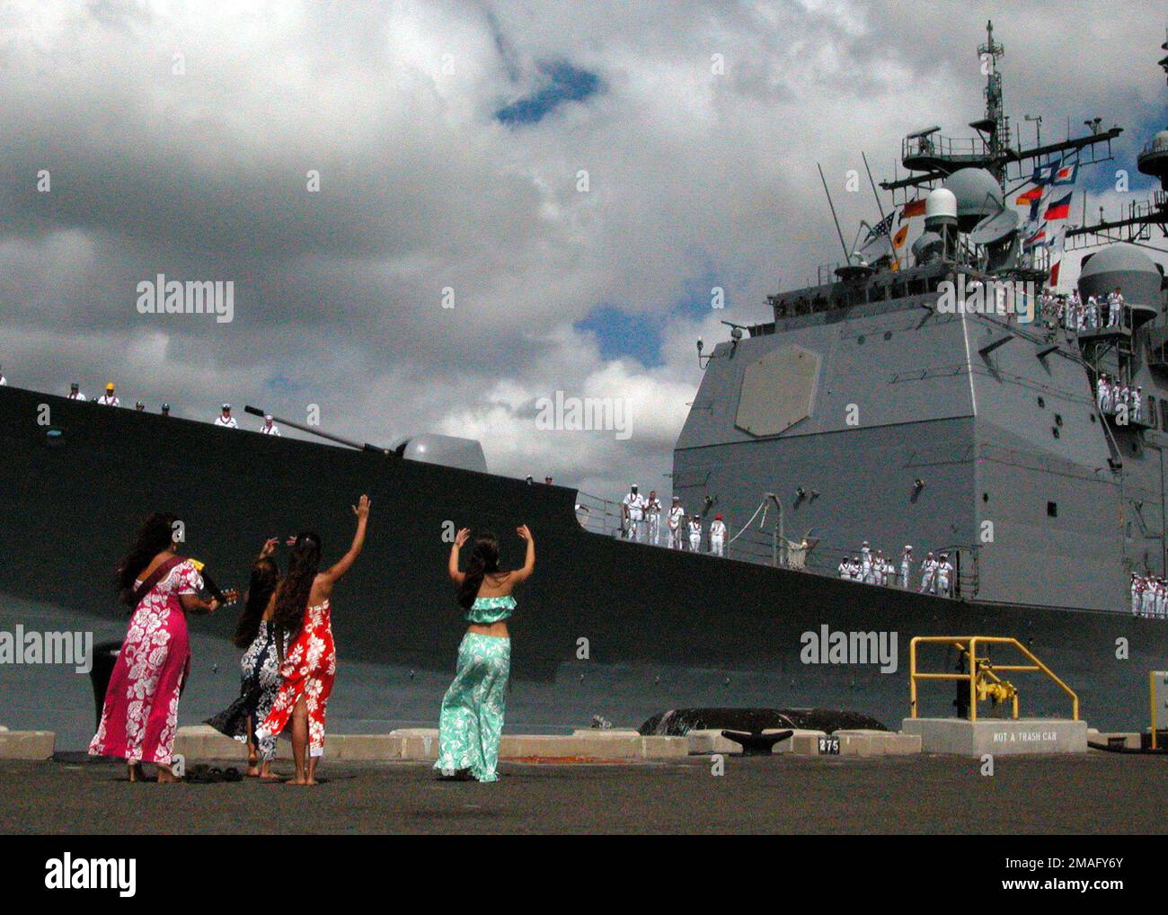 Pearl harbor naval base hawaii hi-res stock photography and images - Alamy
