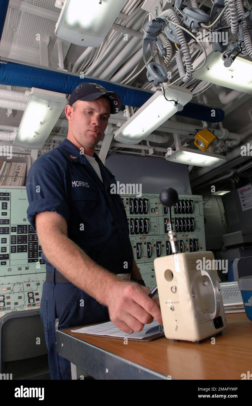 Guided missile cruiser uss anzio cg 68 hi-res stock photography and ...