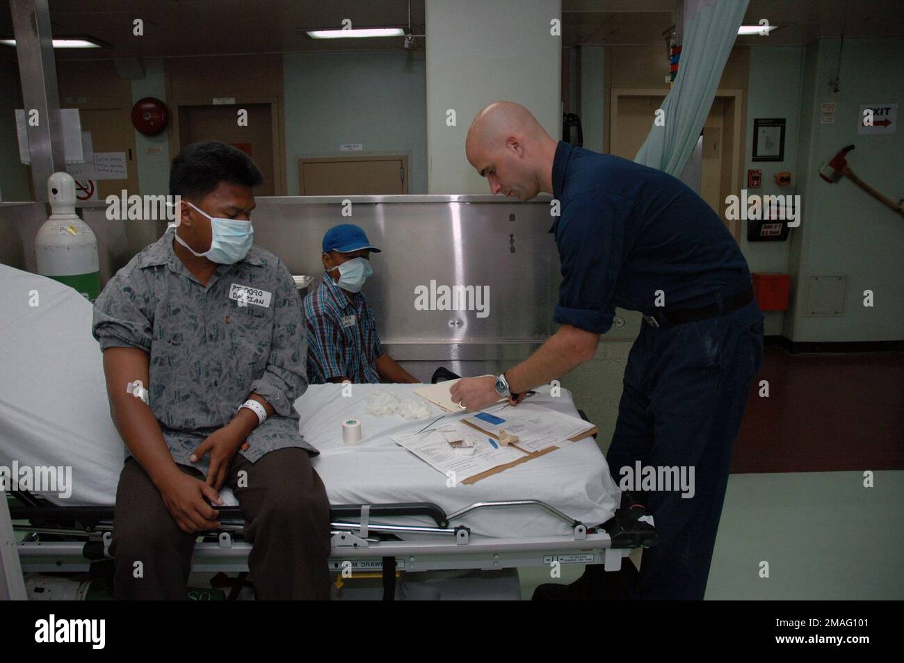 060813-N-1577S-008. Base: Usns Mercy (T-AH 19 Stock Photo - Alamy