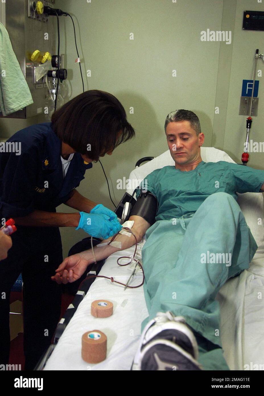 060815-N-9076B-019. Base: Usns Mercy (T-AH 19 Stock Photo - Alamy