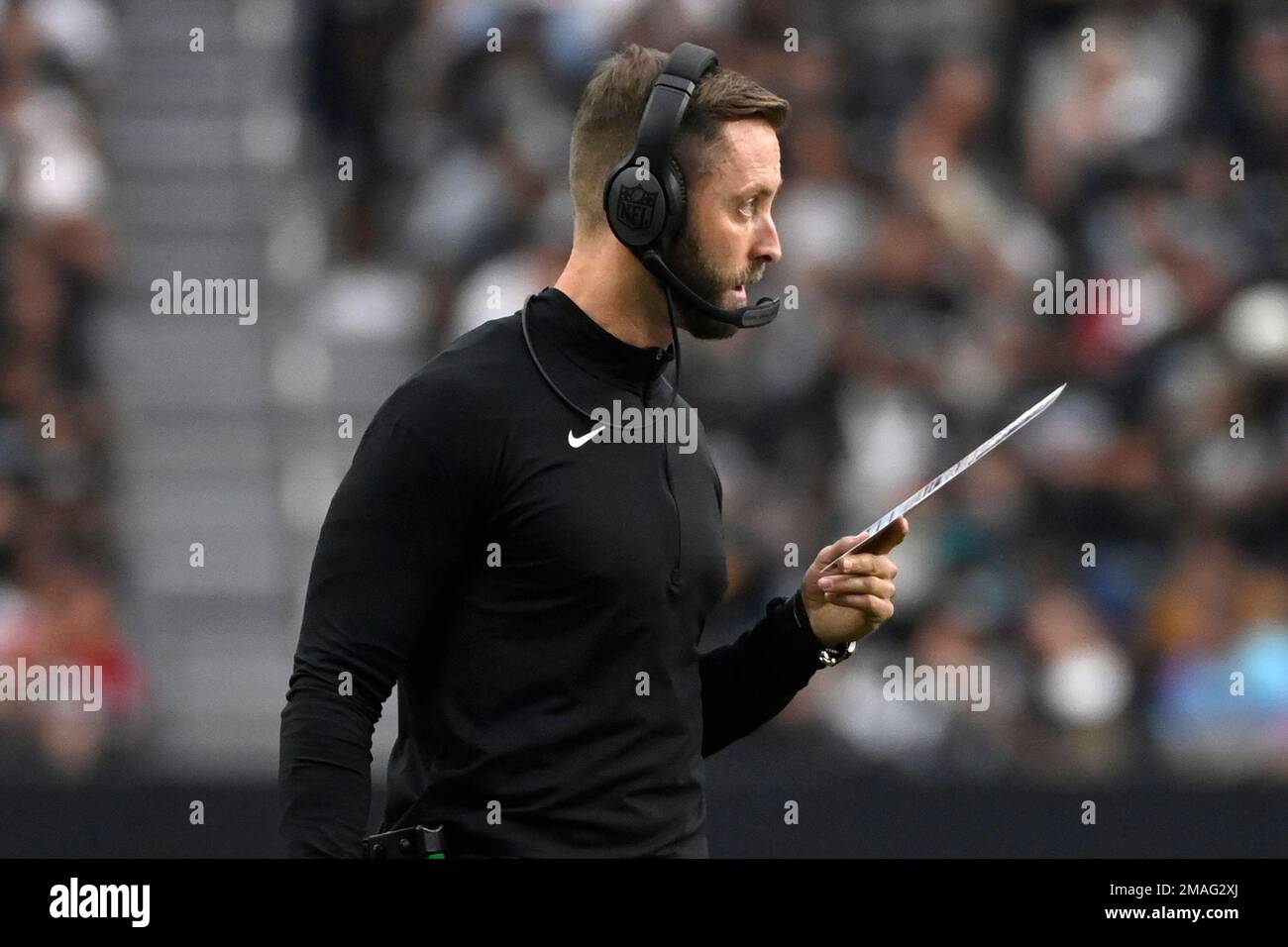 Arizona Cardinals head coach Kliff Kingsbury looks on during an NFL ...
