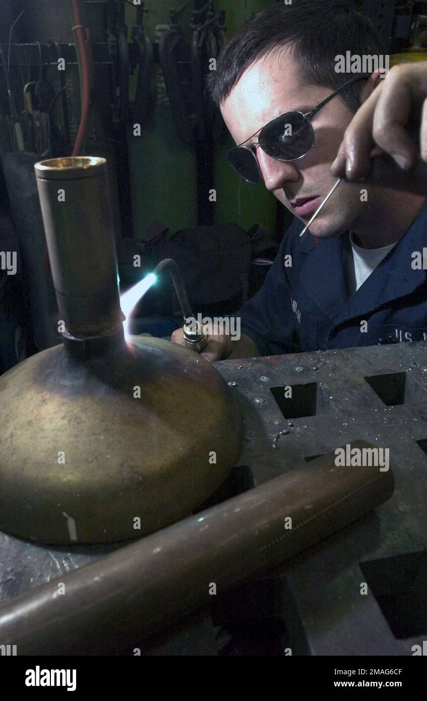 Uss hopper hi-res stock photography and images - Alamy