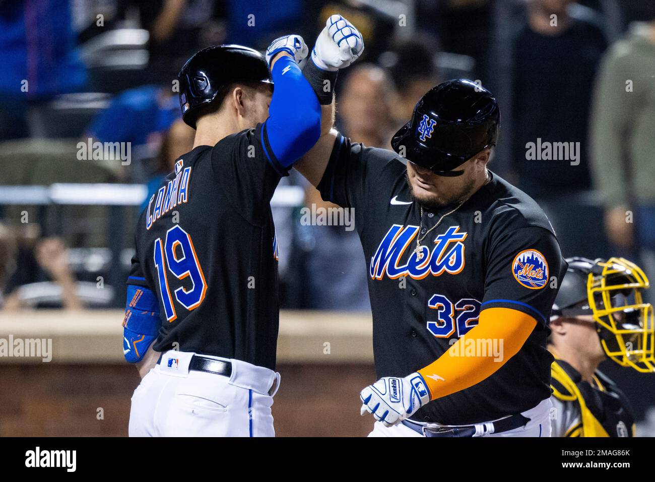 New York Mets' Daniel Vogelbach is congratulated on his home run by New ...