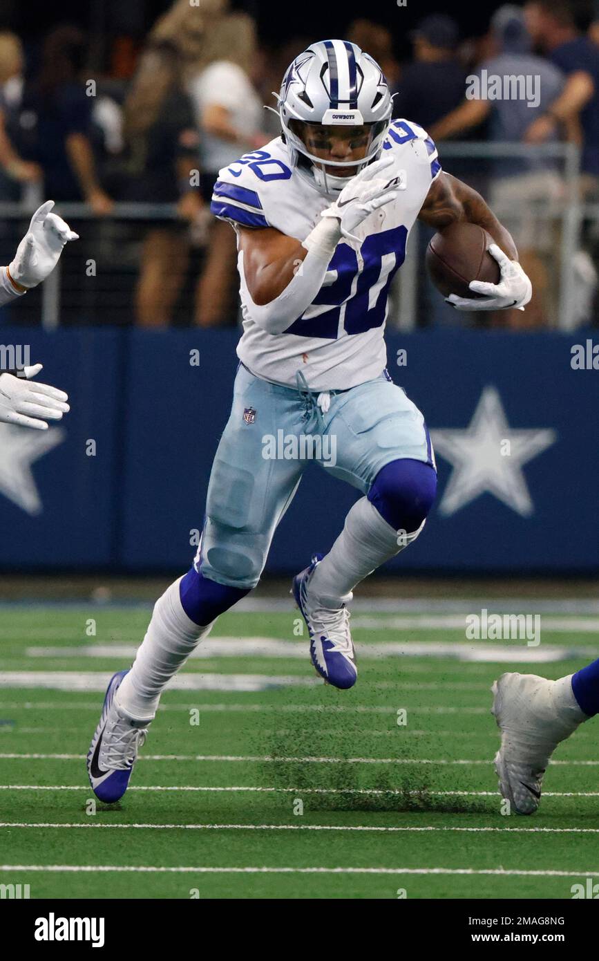 Dallas Cowboys running back Tony Pollard (20) carries the ball against ...