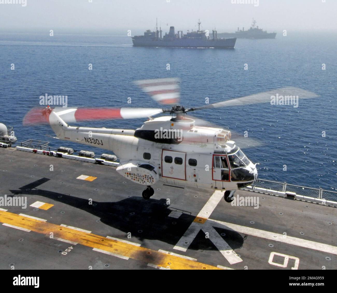 Uss iwo jima lhd 7 hi-res stock photography and images - Alamy