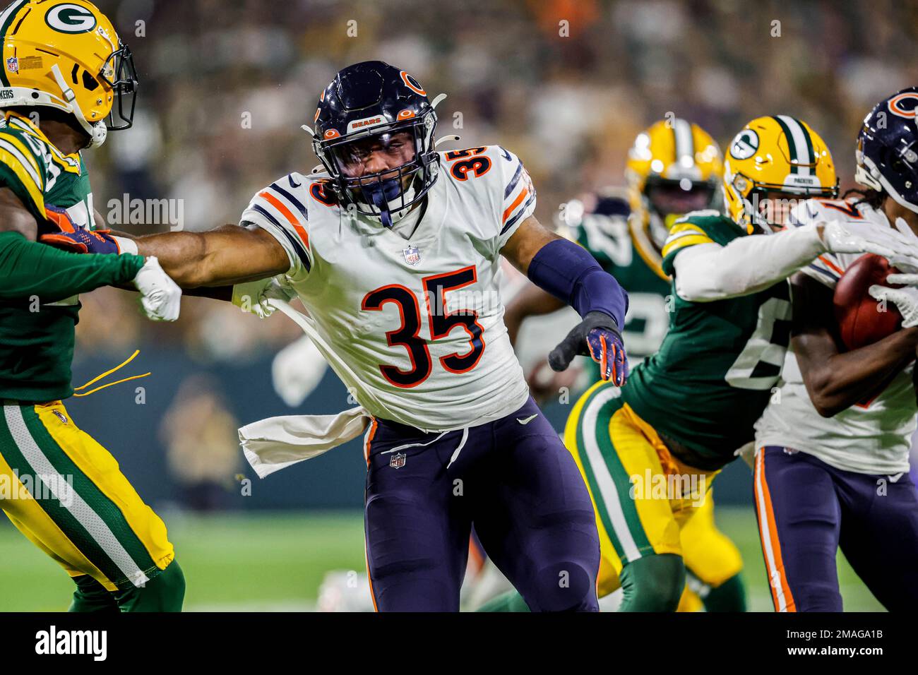 Chicago Bears fullback Khari Blasingame (35) blocks during an NFL ...