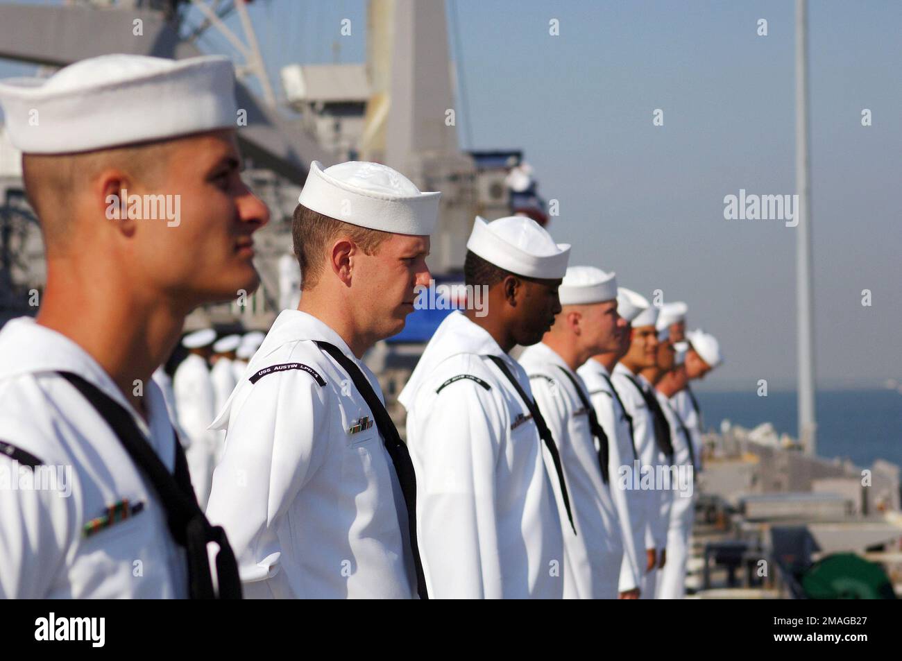 Uss austin lpd 4 hi-res stock photography and images - Alamy