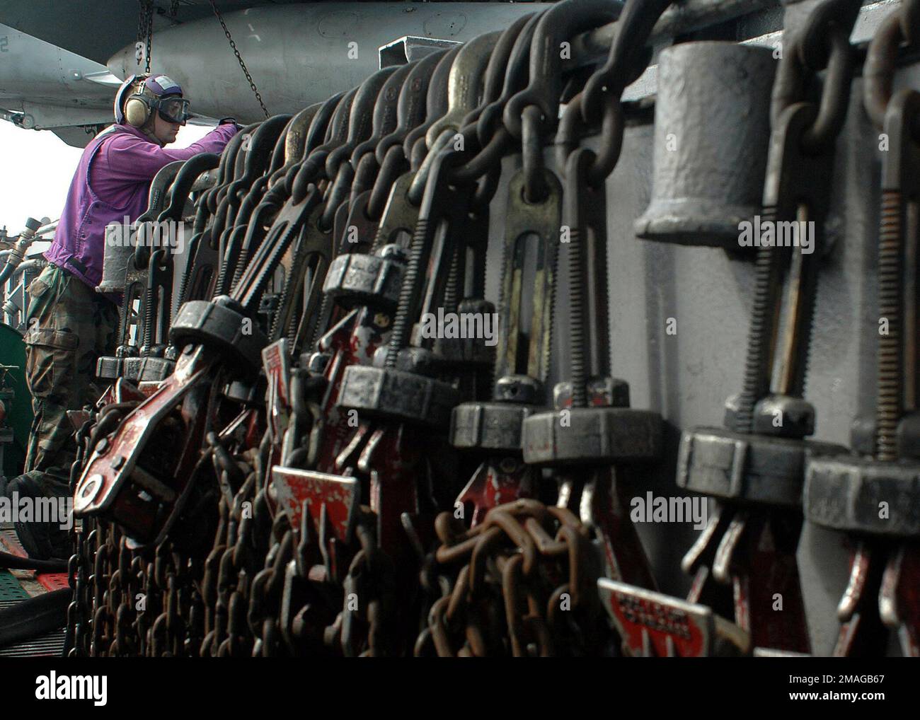 060928-N-5024R-002. Base: USS John C. Stennis (CVN 74 Stock Photo - Alamy