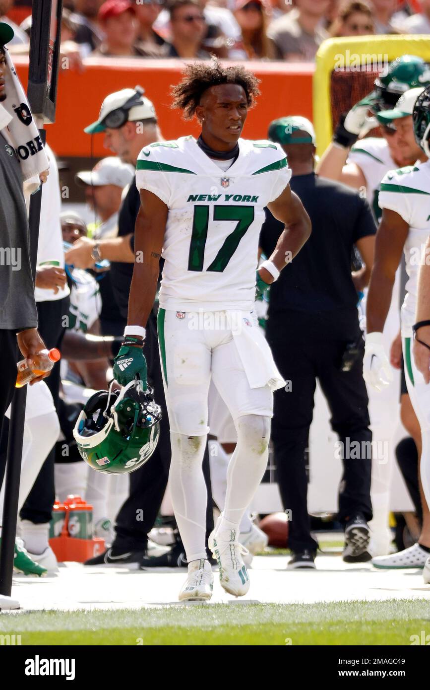 New York Jets wide receiver Garrett Wilson (17) stands on the sideline ...