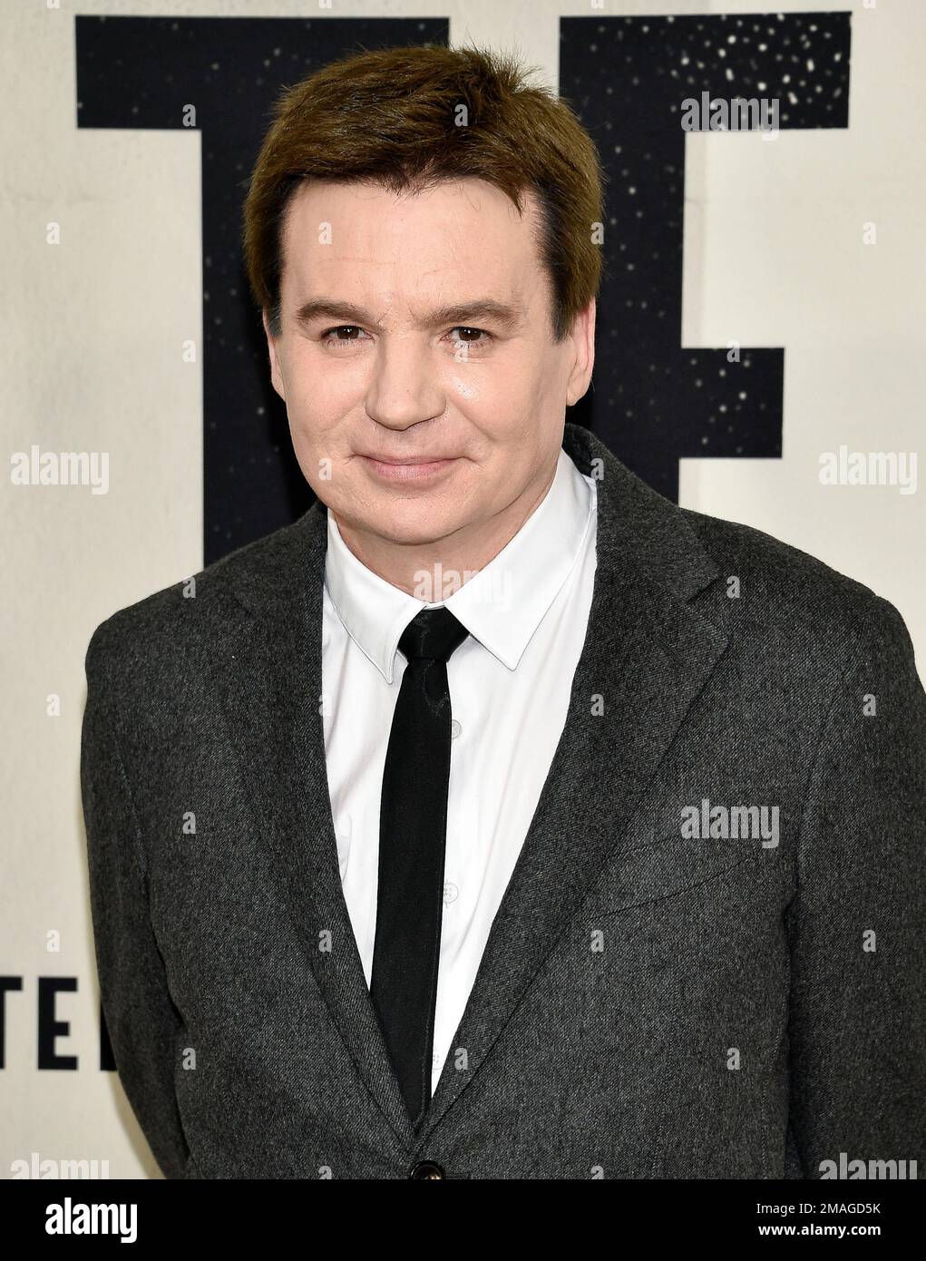 Mike Myers attends the world premiere of "Amsterdam" at Alice Tully ...