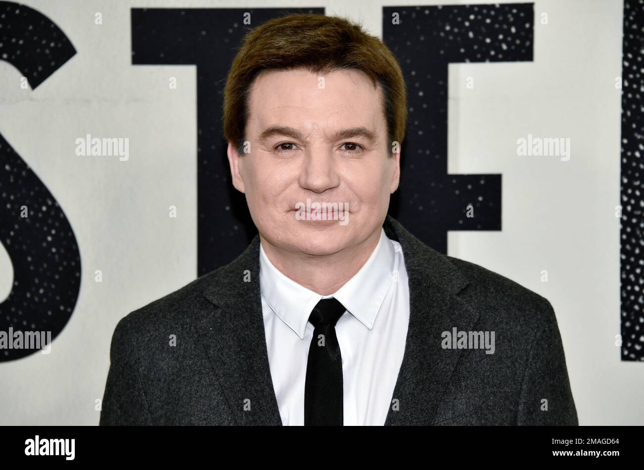 Mike Myers attends the world premiere of "Amsterdam" at Alice Tully ...