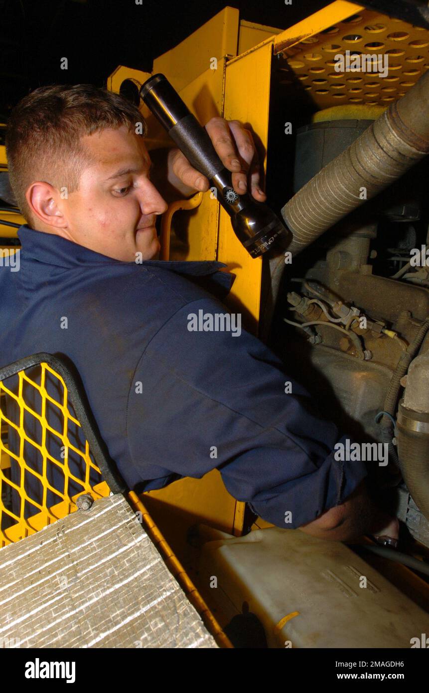 Uss roosevelt cvn 71 hi-res stock photography and images - Alamy