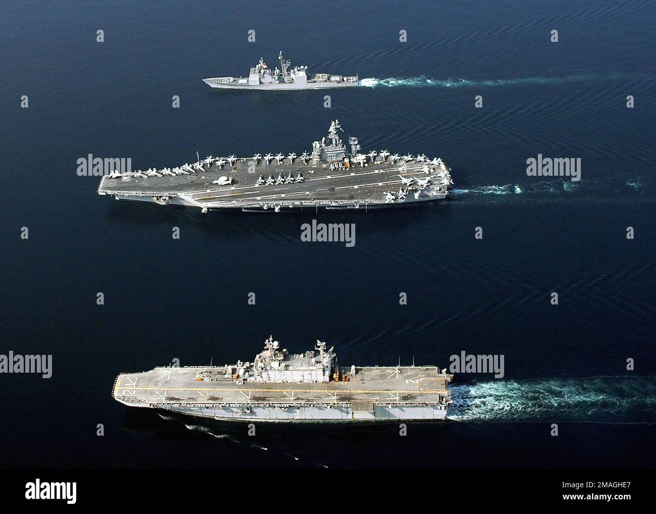 Amphibious assault ship uss saipan lha 2 hi-res stock photography and ...