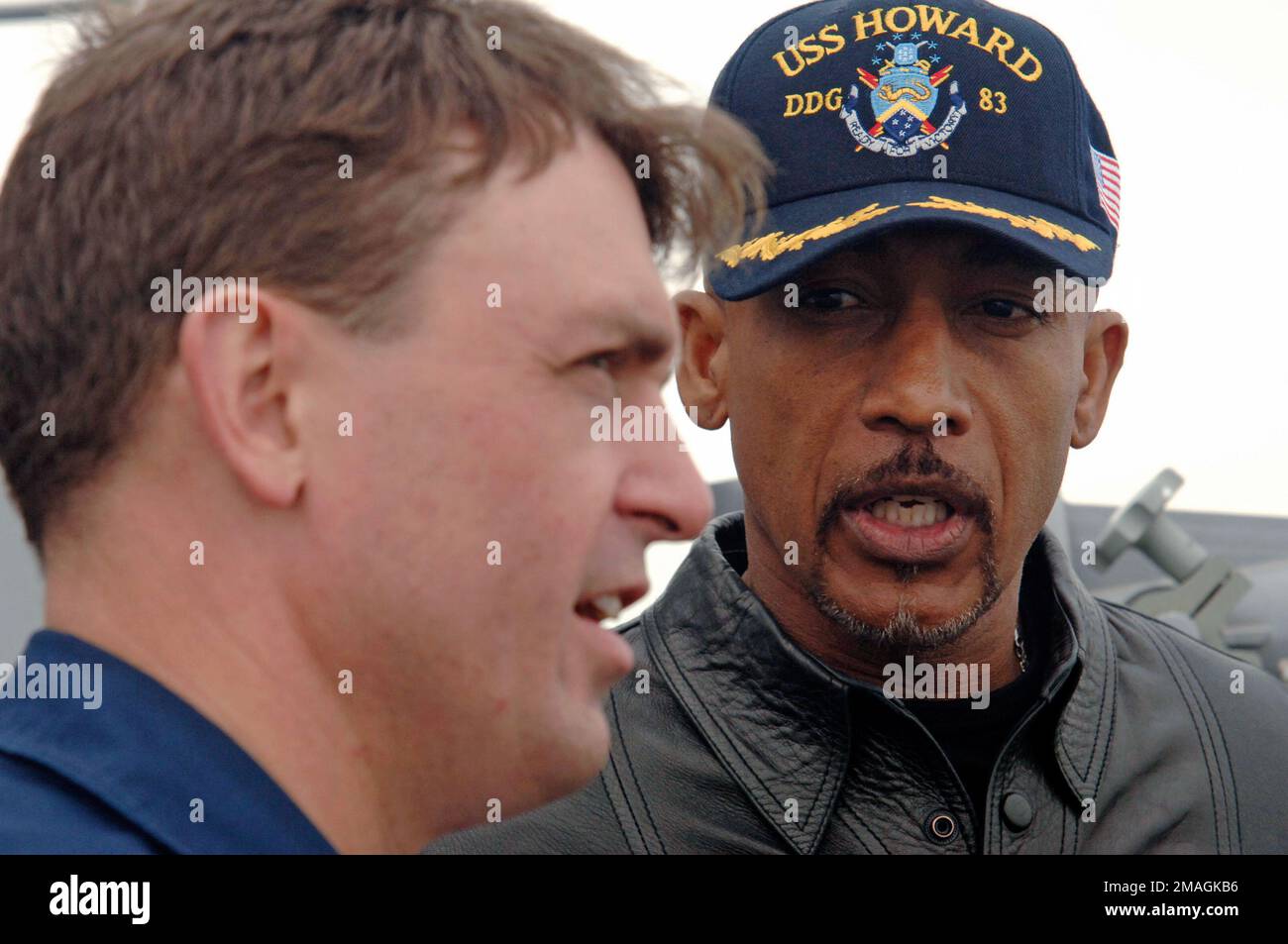061205-N-8148A-028. Base: USS Howard (DDG 83 Stock Photo - Alamy