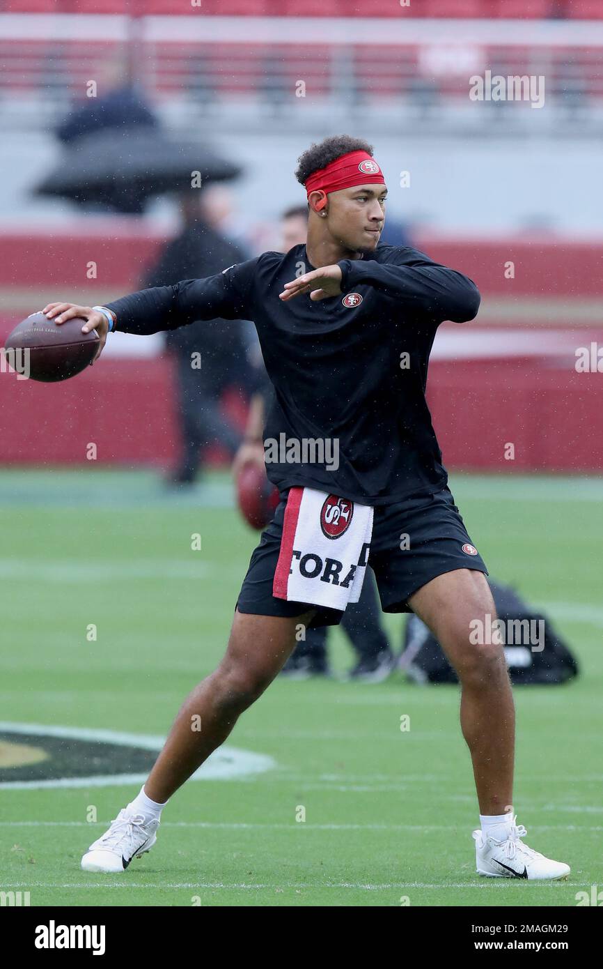 San Francisco 49ers quarterback Trey Lance (5) warms up during an NFL ...