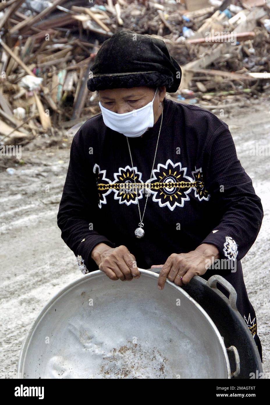 050114-N-6817C-190. Base: Banda Aceh State: Sumatra Country: Indonesia ...