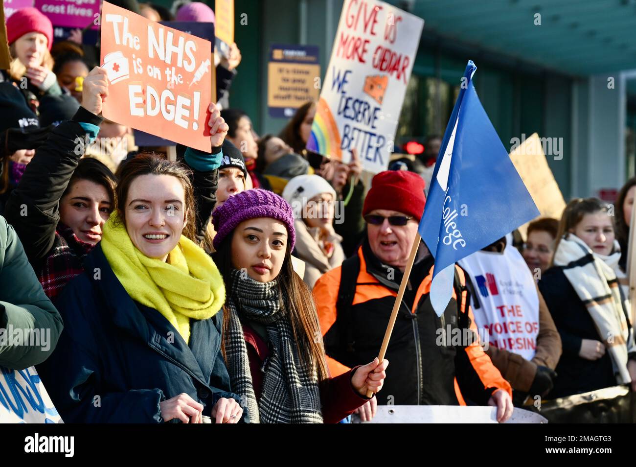 Nursess strike hi-res stock photography and images - Alamy