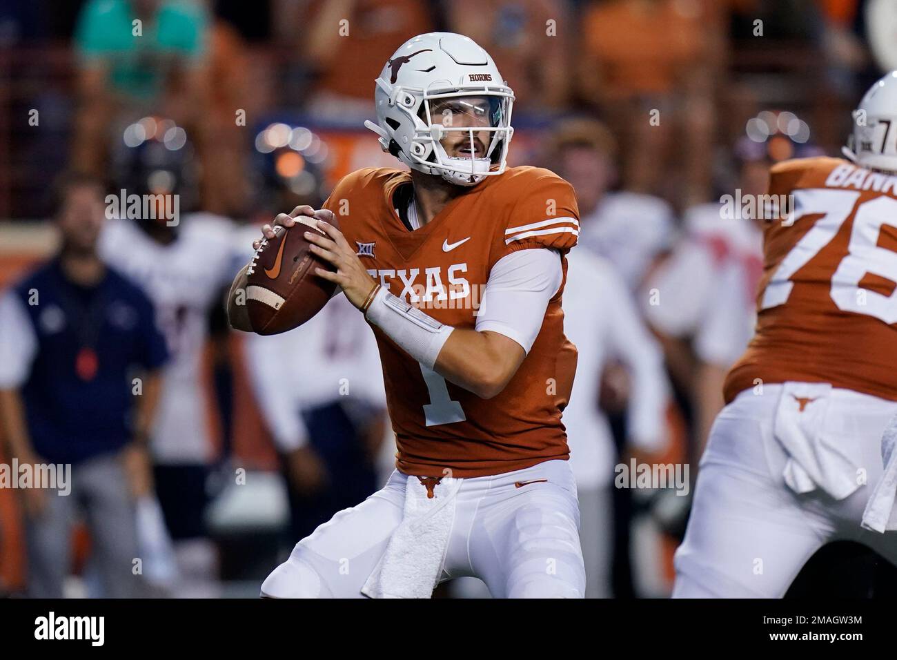 Texas quarterback Hudson Card (1) looks to pass against UTSA during the ...