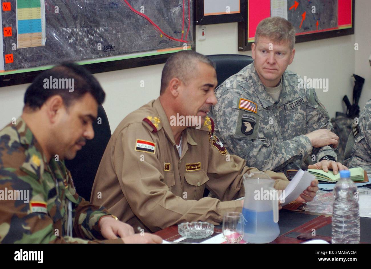 Of troops into the baghdad area hi-res stock photography and images - Alamy