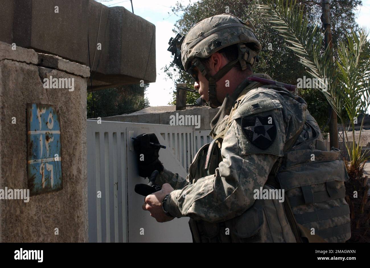 Long wave infrared sensor hi-res stock photography and images - Alamy