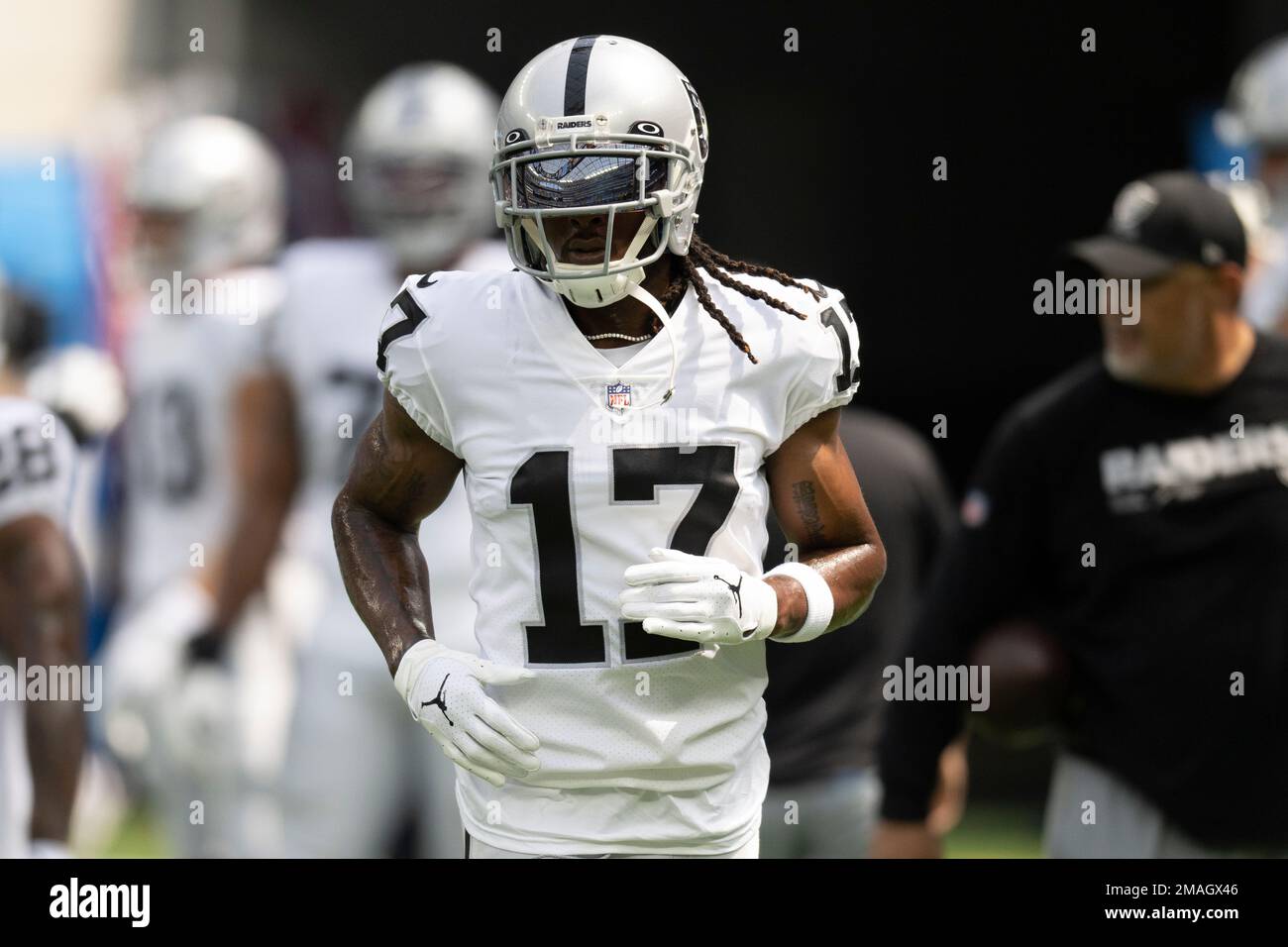 Las Vegas Raiders wide receiver Davante Adams (17) warms up to play the ...
