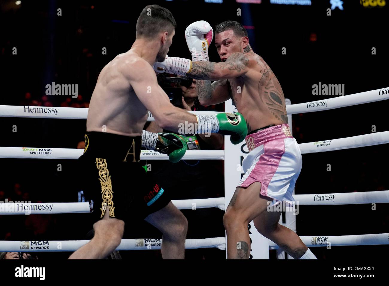 Ali Akhmedov, left, fights Gabriel Rosado in a super middleweight ...