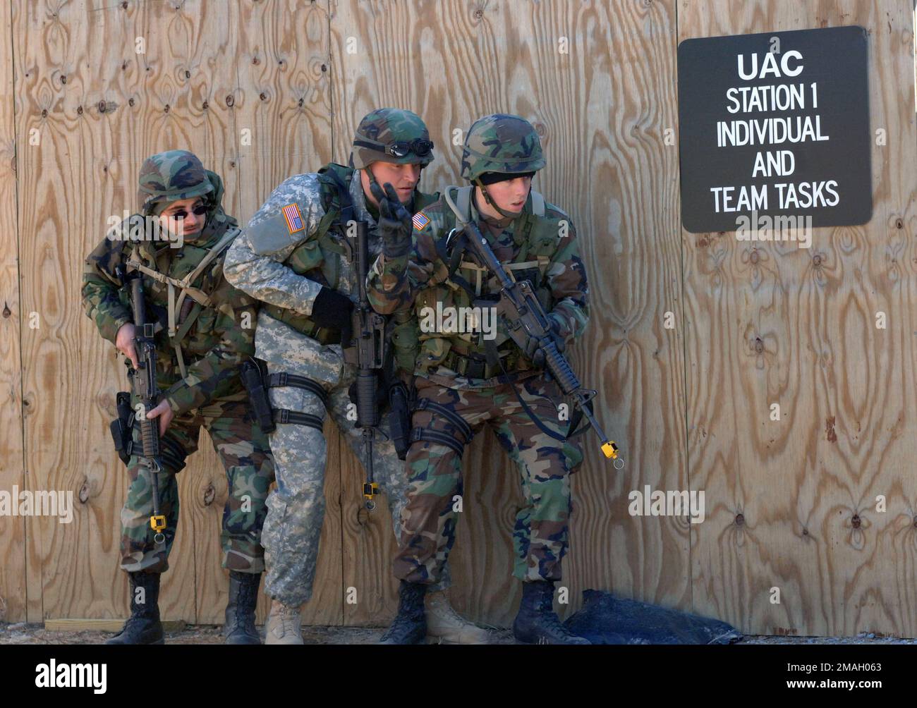 237th military police company hi-res stock photography and images - Alamy