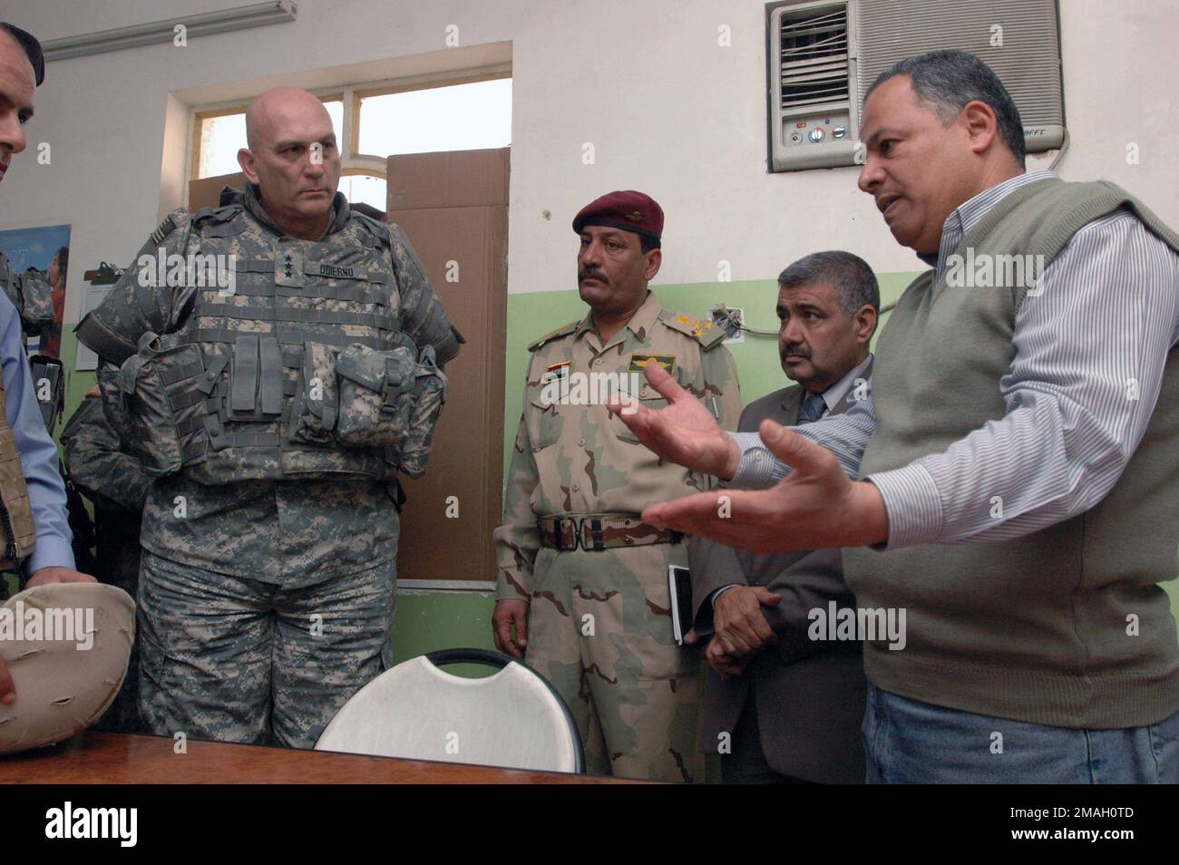 The multi national corps iraq commander hi-res stock photography and ...