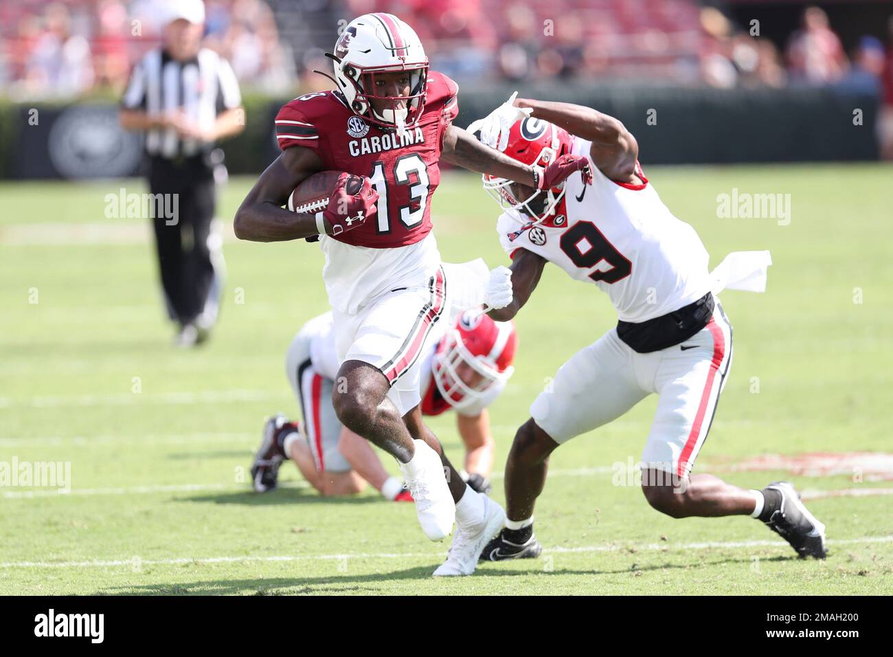 South Carolina wide receiver Jalen Brooks (13) breaks away from Georgia ...