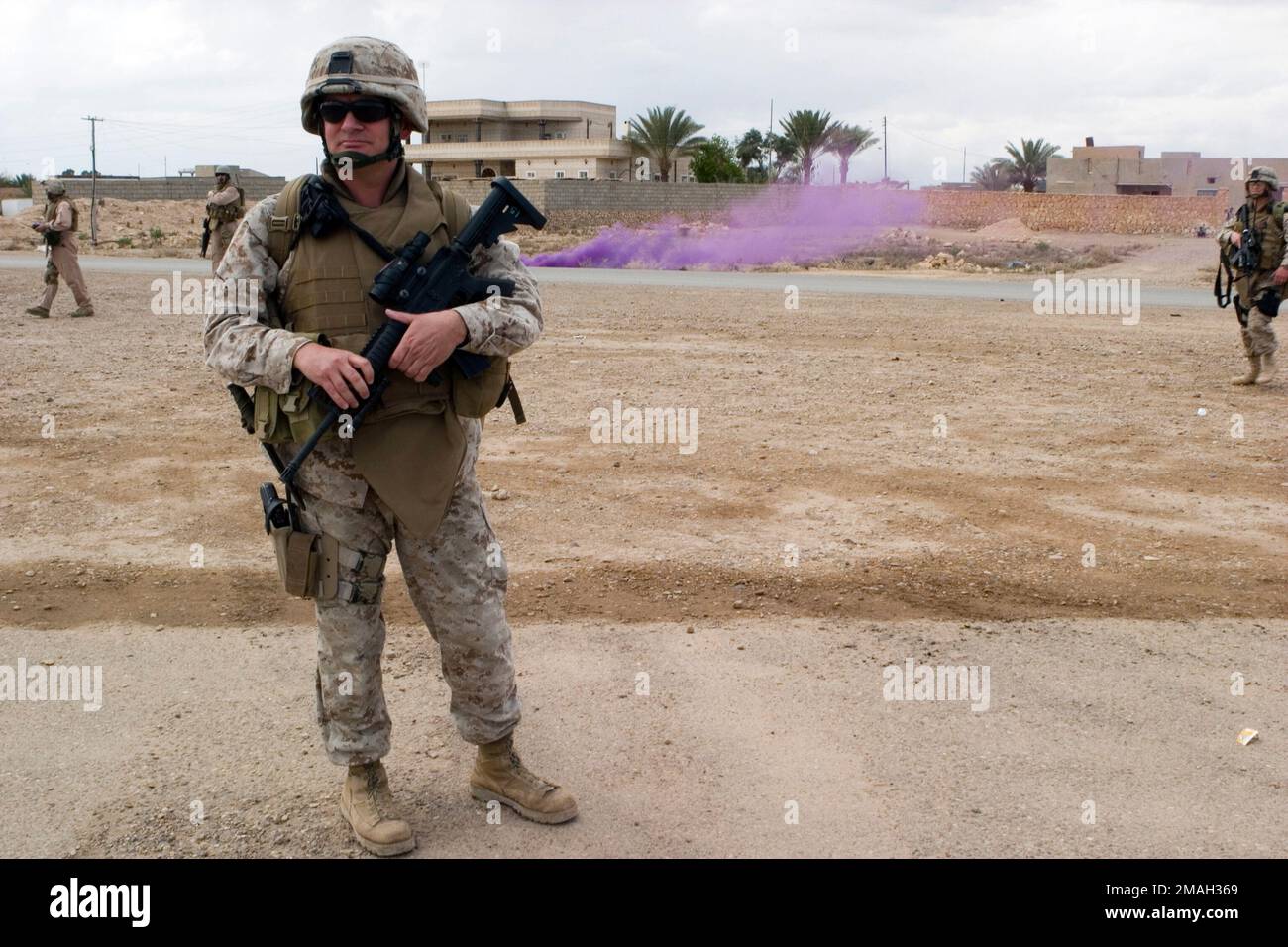 Military transition team mitt hi-res stock photography and images - Alamy