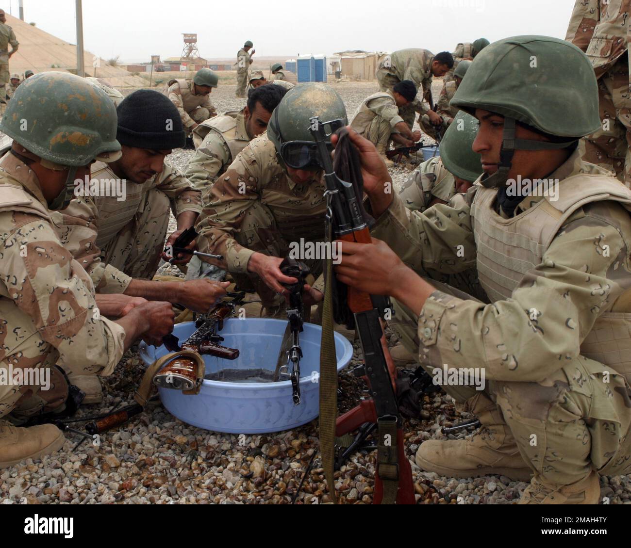 070324-M-2166H-038. [Complete] Scene Caption: Iraqi Army Soldiers in ...