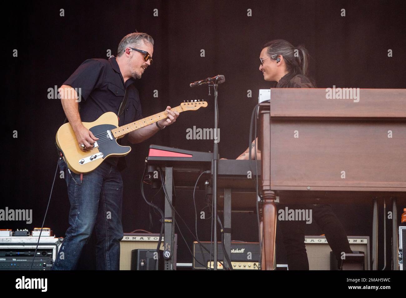 Jason Isbell, left, and Derry DeBorja of Jason Isbell and the 400 Unit ...