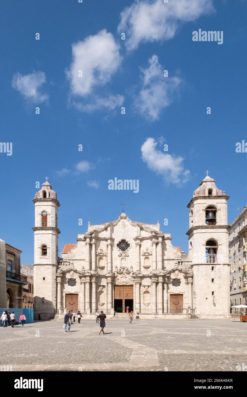 Havana Cathedral (Catedral de San Cristóbal), Havana, Cuba Stock Photo ...