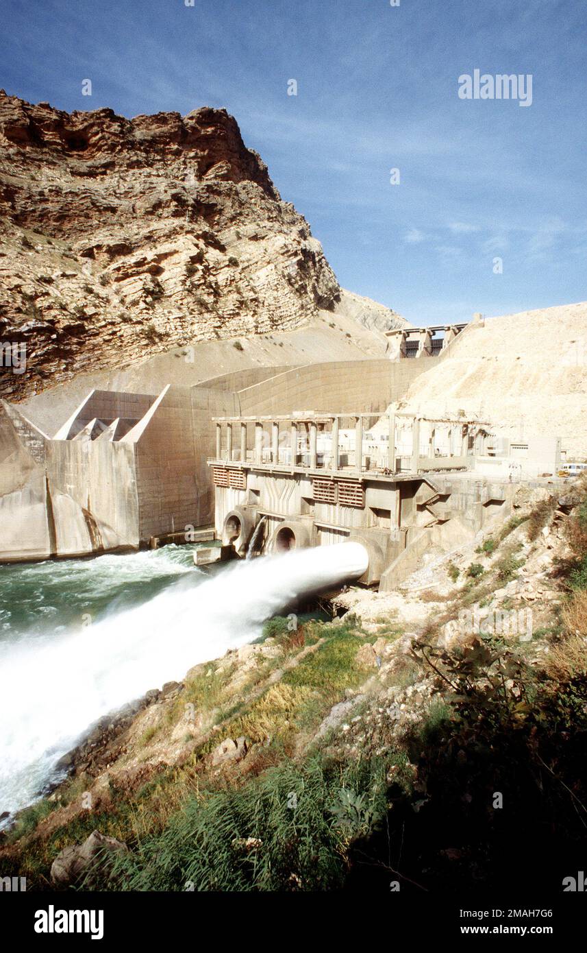 Drabmdikhlan Dam located just outside the southern flank of the Kurdish ...