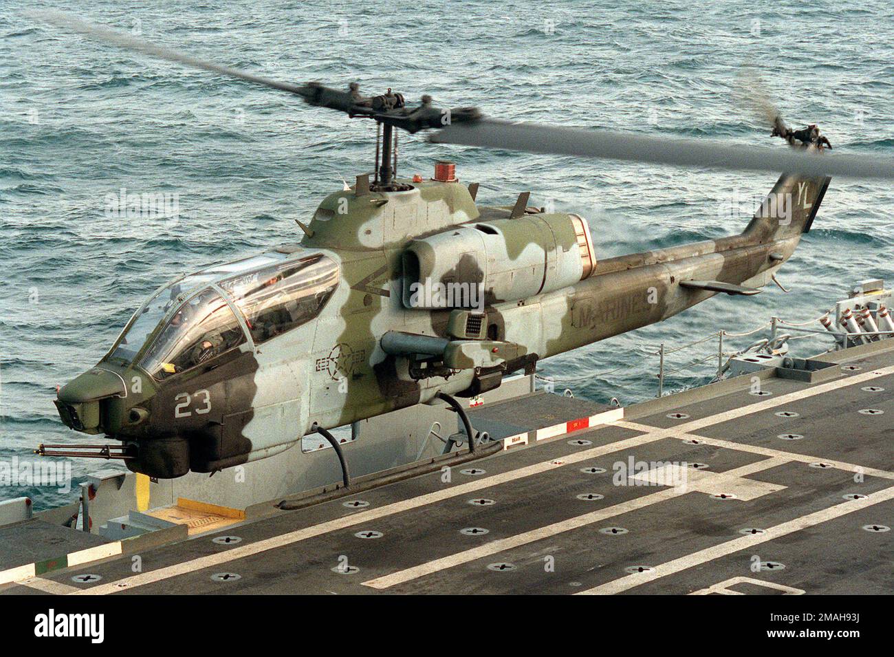 A Marine Heavy Helicopter Squadron 362 (HMH-362) AH-1W Sea Cobra ...