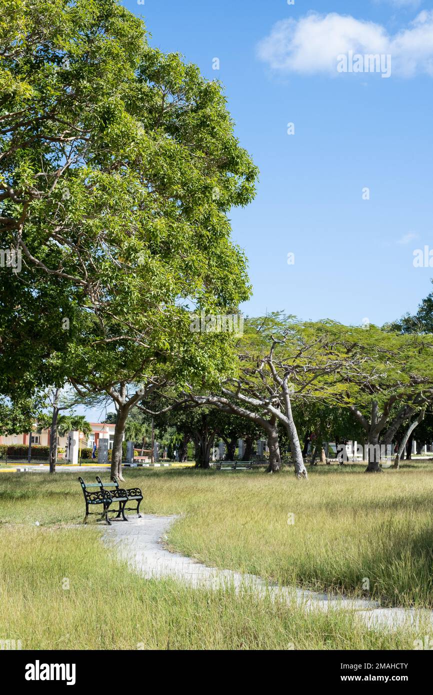 Park opposite Che Guevara House, Casa Blanca, Cuba Stock Photo - Alamy