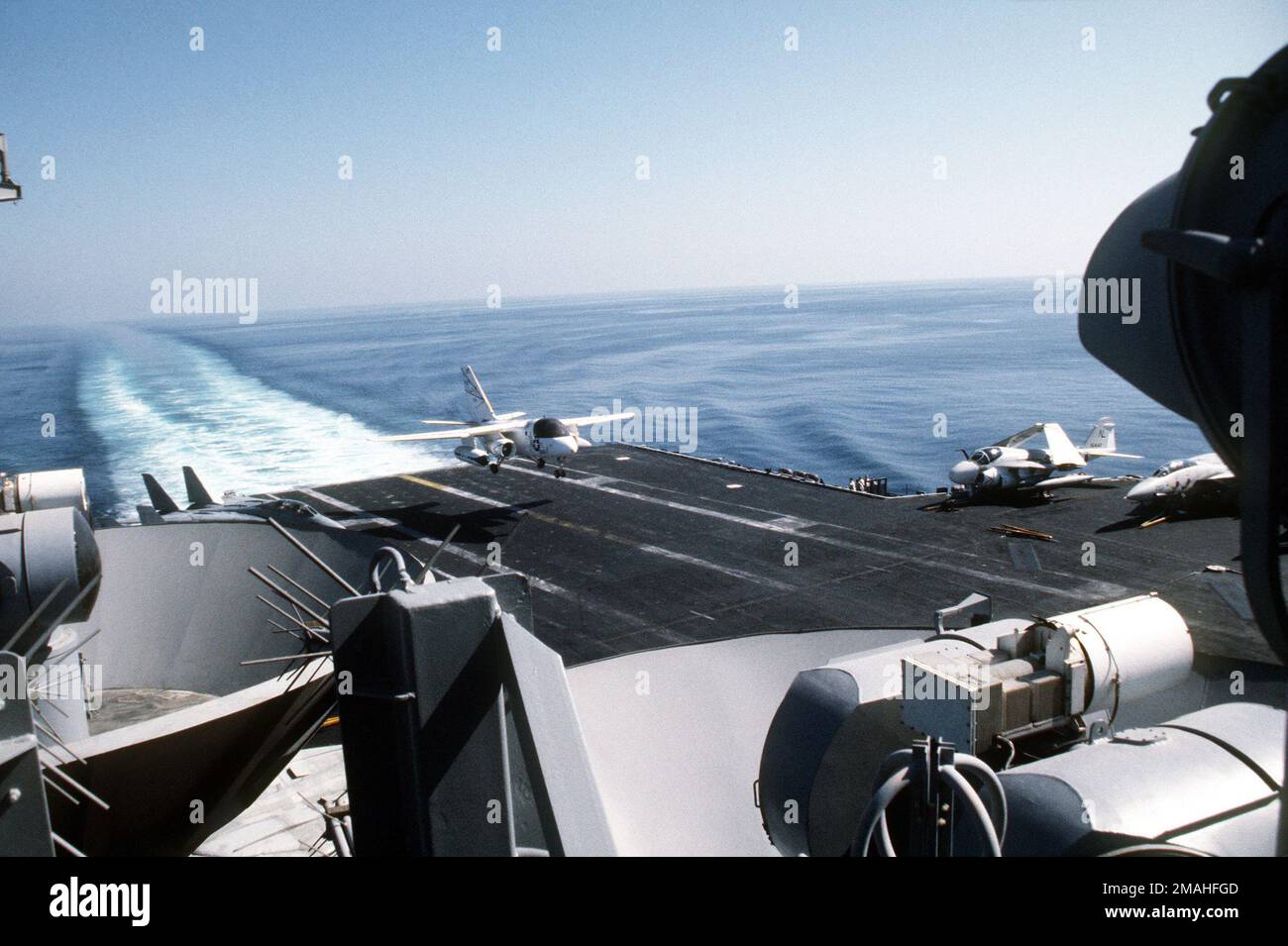 DN-ST-85-05524. Base: USS Carl Vinson (CVN 70 Stock Photo - Alamy