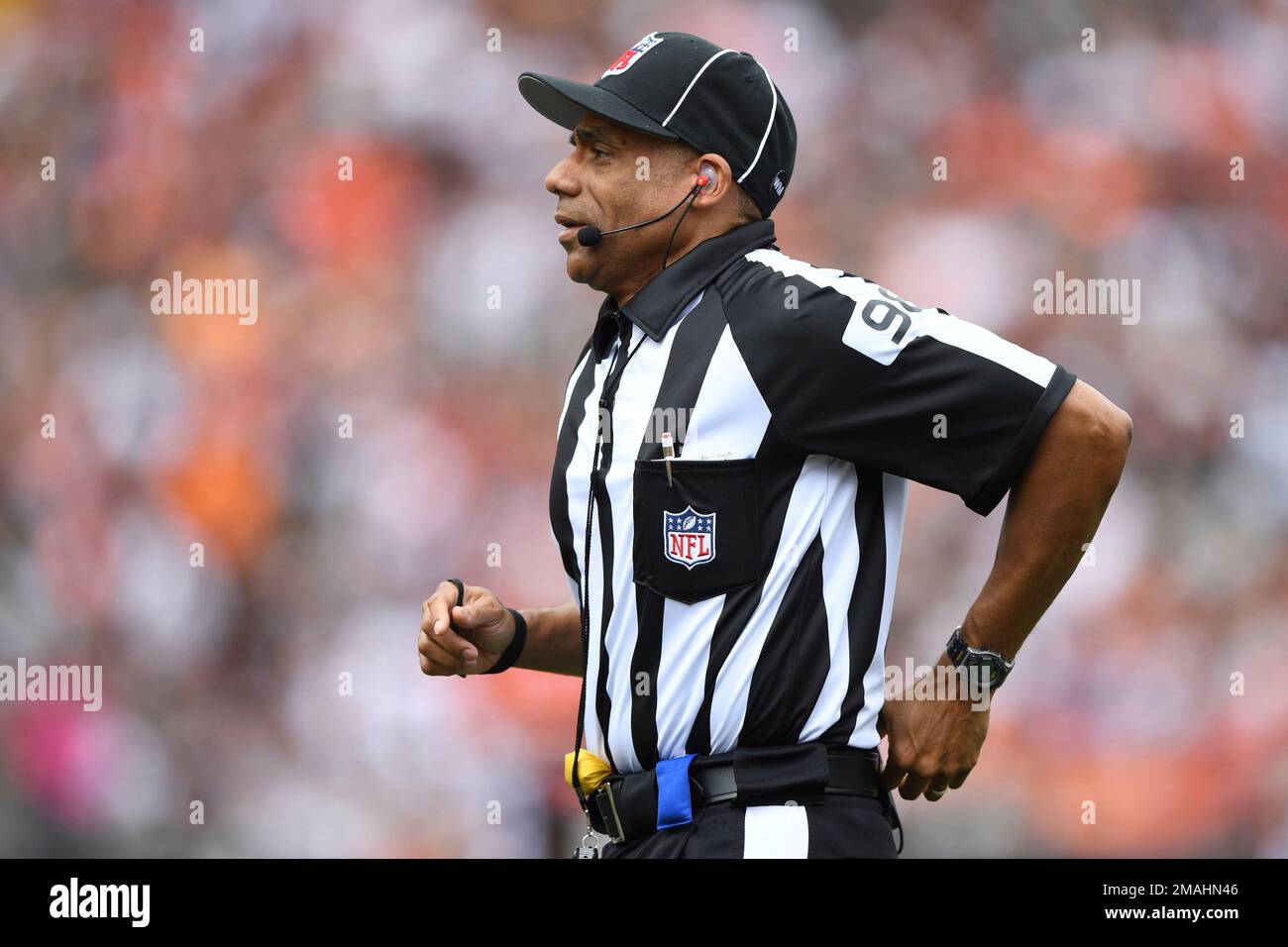 Line judge Greg Bradley (98) during an NFL football game between the ...