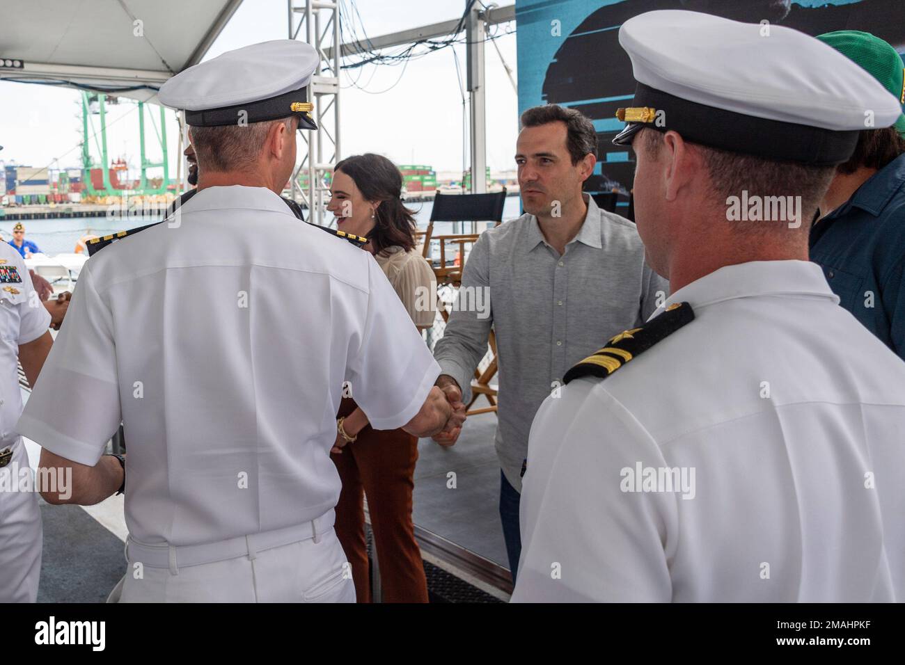 220527-N-VQ947-1099 LOS ANGELES (May 27, 2022) — Cmdr. Johnath ...