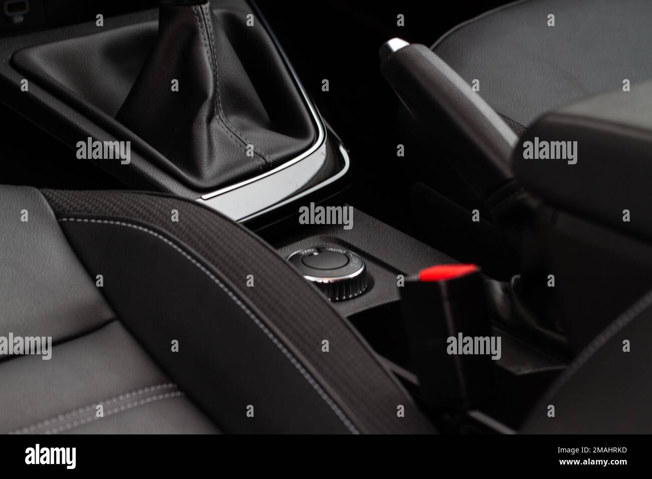 Modern car central console. Drive mode selector button Stock Photo - Alamy