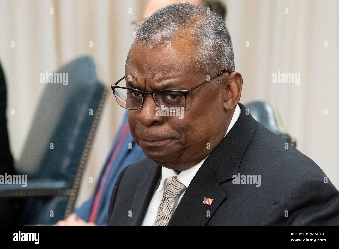 Secretary of Defense Lloyd Austin thanks the media during a meeting ...
